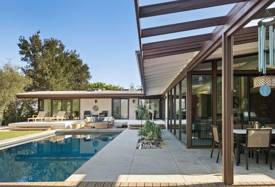 PASADENA BUFF AND HENSMAN THE SALTMAN RESIDENCE — Modern Living LA