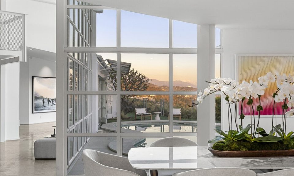 HOLLYWOOD HILLS BY CELEBRITY ARCHITECT BRIAN MURPHY — Modern Living LA