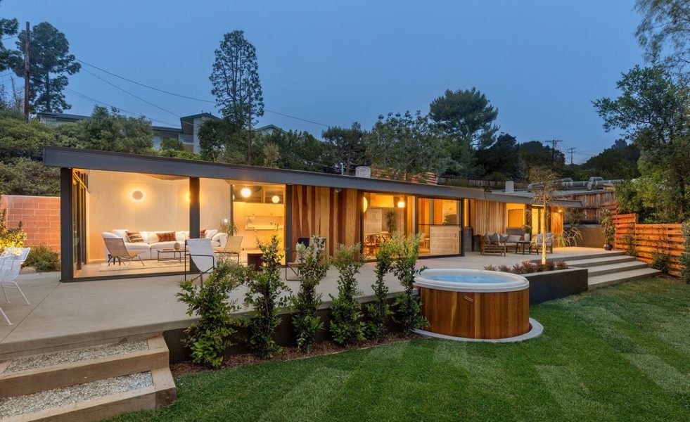 CRESTWOOD HILLS THE HART RESIDENCE - A. QUINCY JONES AND WHITNEY R ...