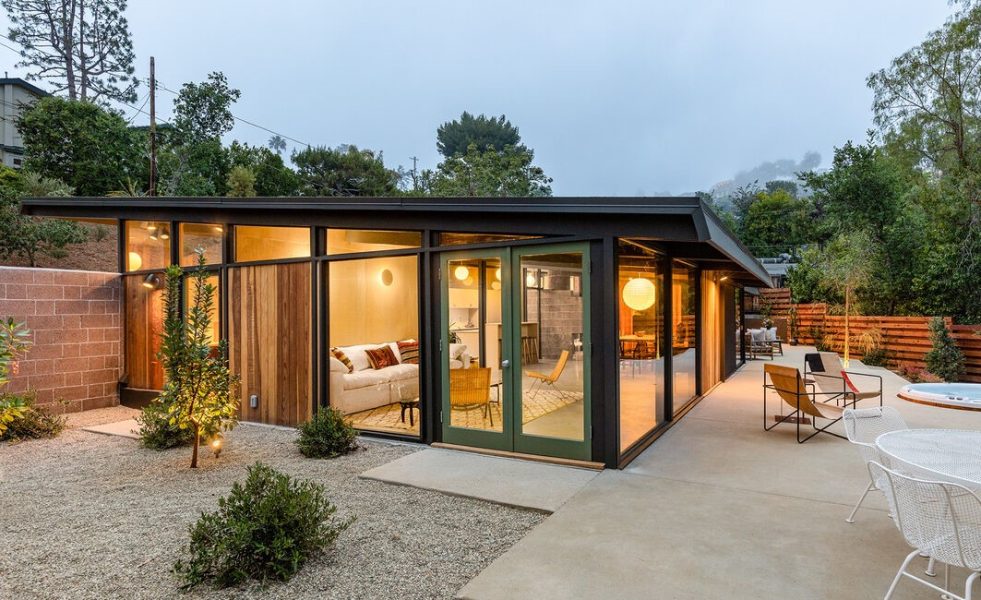 CRESTWOOD HILLS THE HART RESIDENCE - A. QUINCY JONES AND WHITNEY R ...
