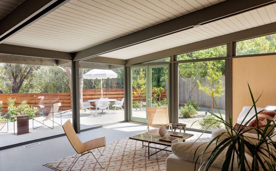 CRESTWOOD HILLS THE HART RESIDENCE - A. QUINCY JONES AND WHITNEY R ...