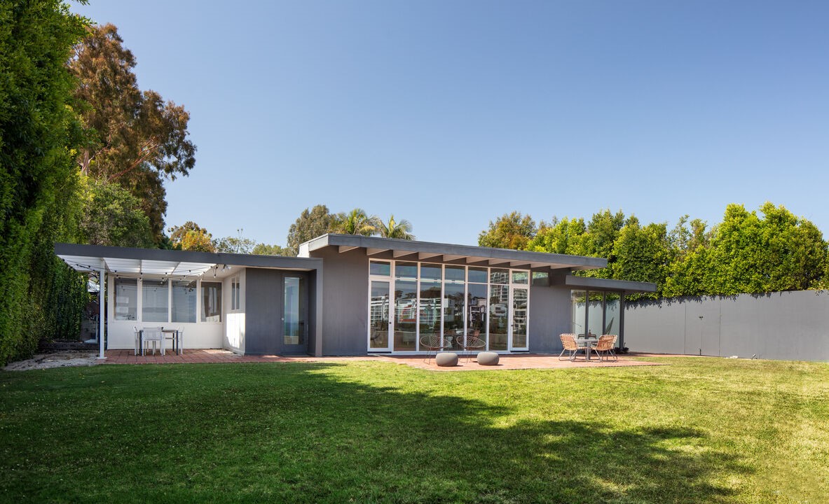 PACIFIC PALISADES RODNEY WALKER’S WEST HOUSE CASE STUDY 18 — Modern ...