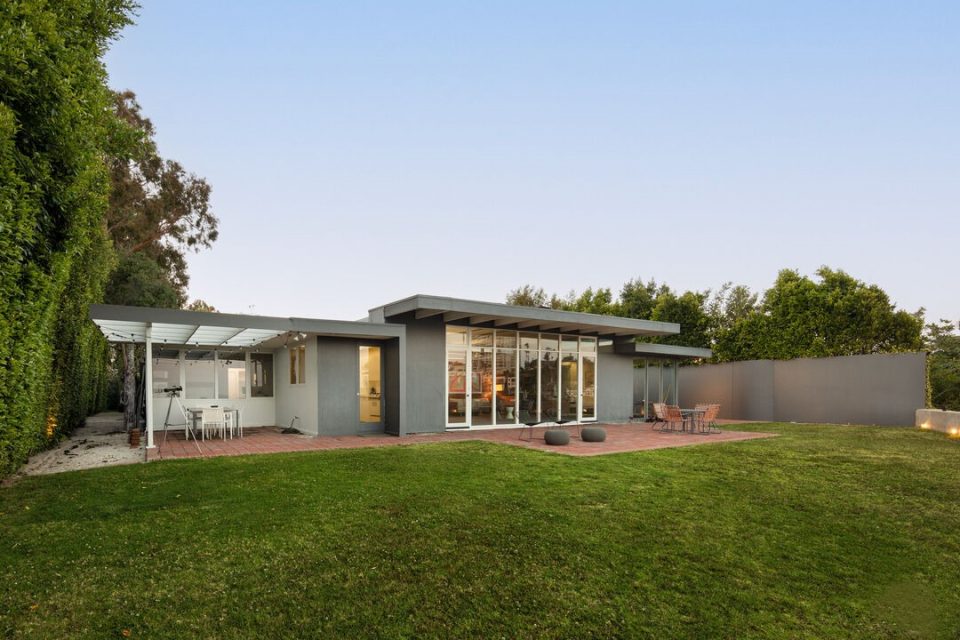 PACIFIC PALISADES RODNEY WALKER’S WEST HOUSE CASE STUDY 18 — Modern ...